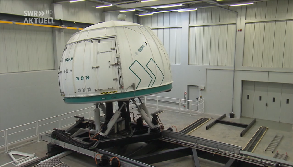 FKFS: Research in Motion: Stuttgarter Fahrsimulator in SWR Beitrag