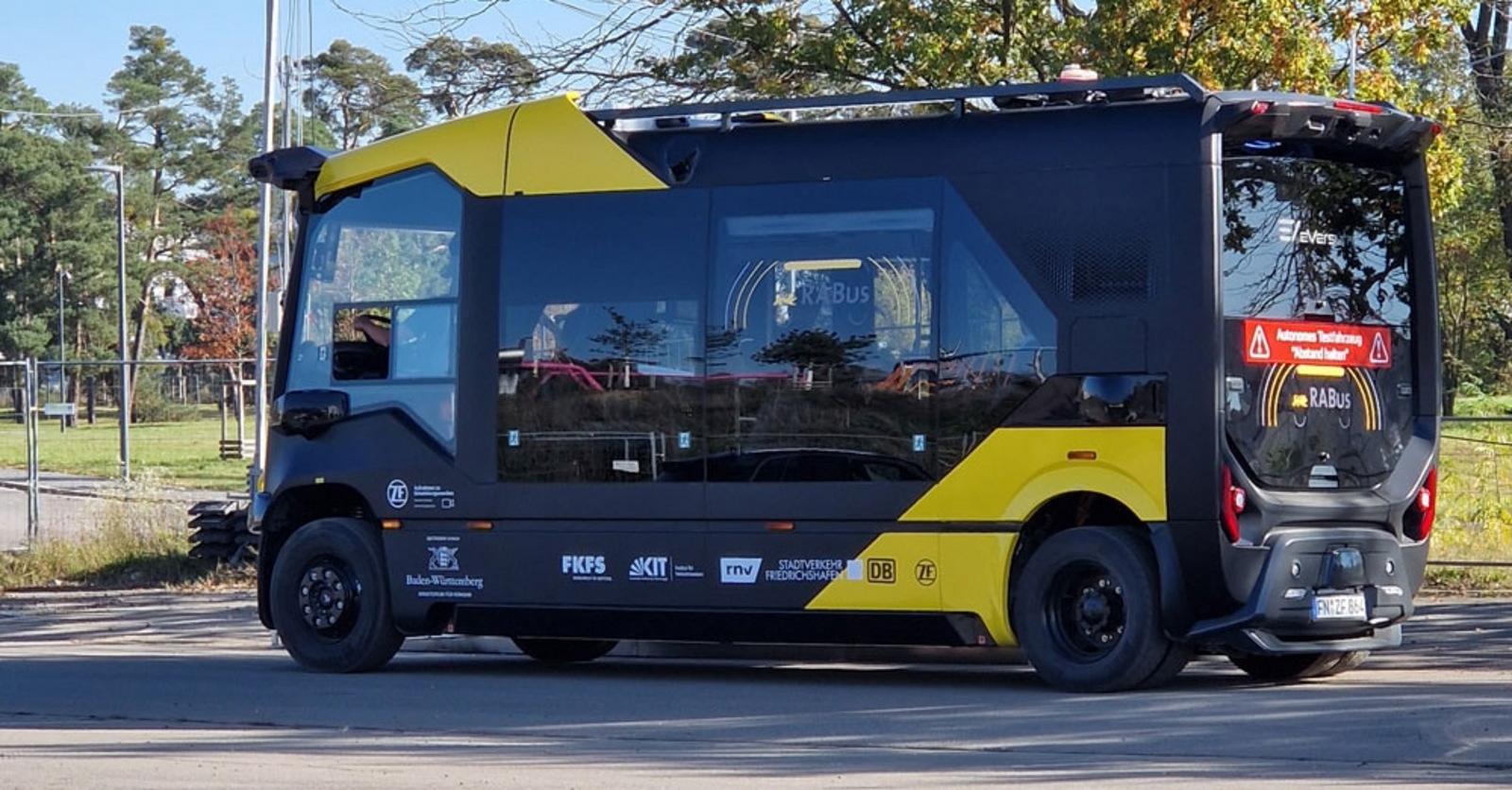 FKFS: Research in Motion: RABus trial operation: an instructive start ...